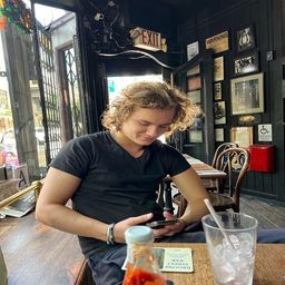 Louis Flint United States | Wrytin